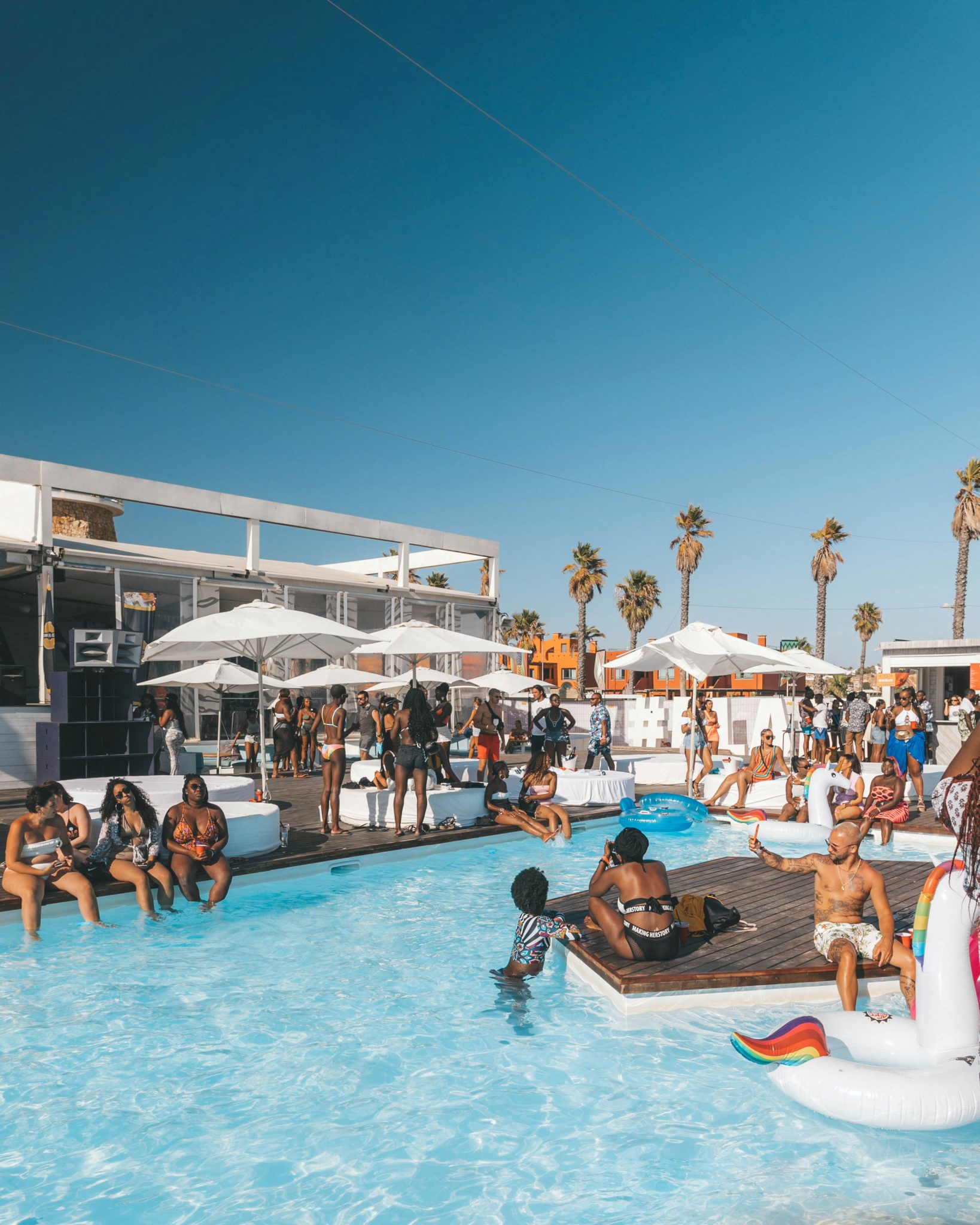 Como Organizar uma Pool Party de Verão - Lets Blog
